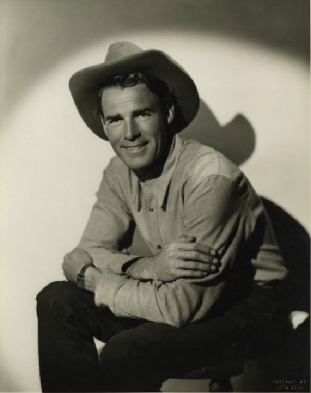 40 Gorgeous Photos of Randolph Scott in the 1930s and ’40s ~ Vintage ...