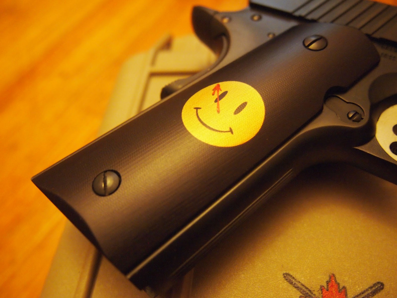 Mister Donut's Firearms Blog: Watchmen Smiley Face Aluma 1911 Grips