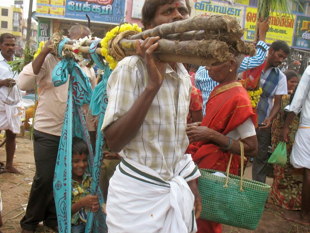 On the Streets -- 2014 Arunachala Karthigai Deepam Festival ...
