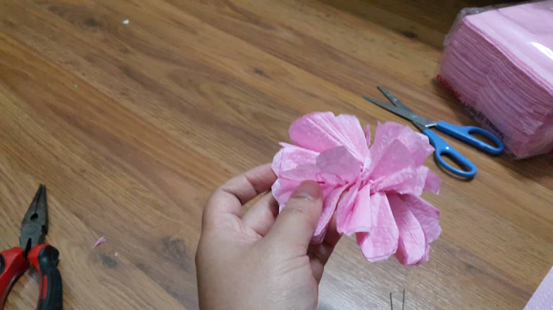 Blog Han: DIY Bunga Telur : Tutorial bunga tisu/ bunga fluffy