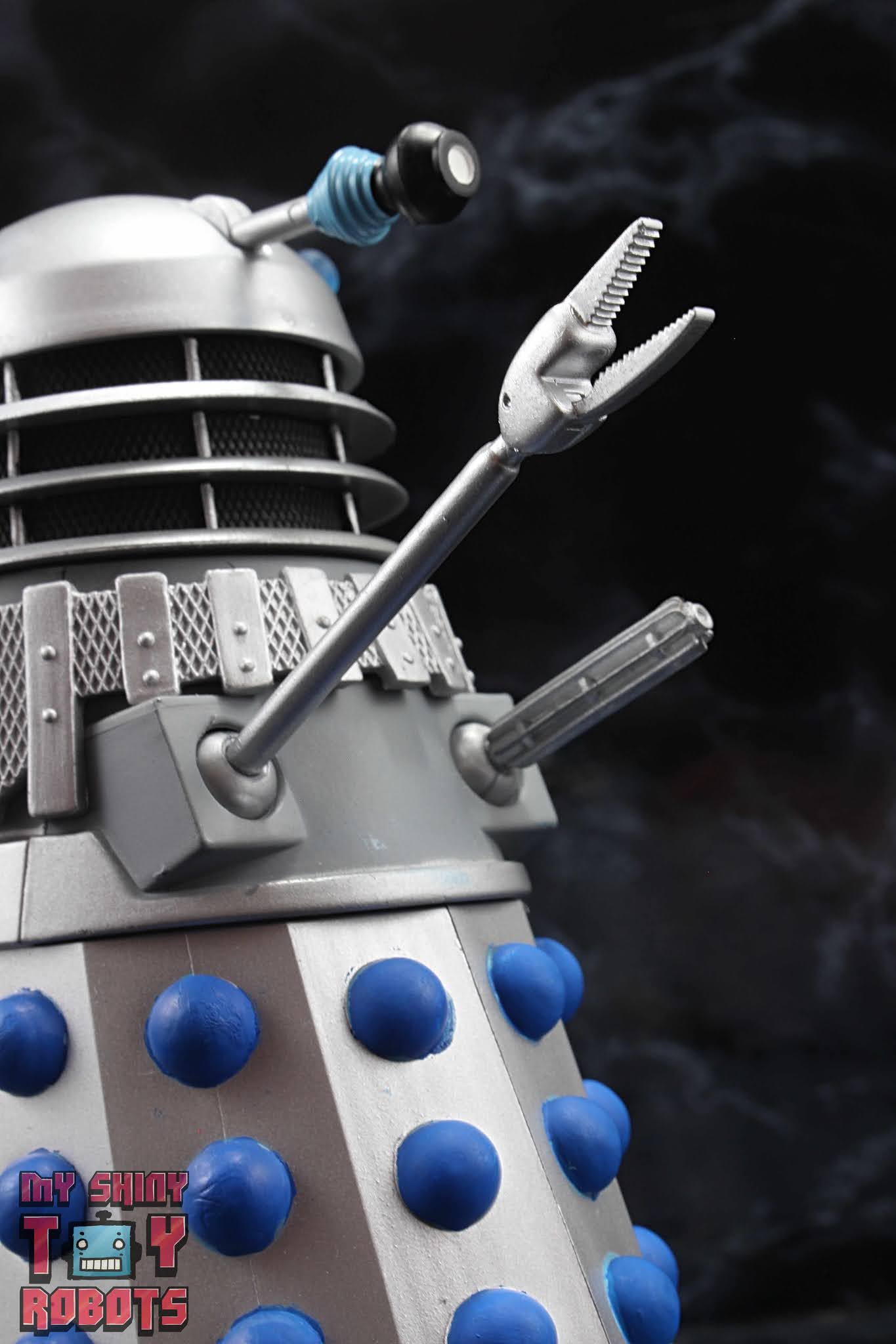 My Shiny Toy Robots: Custom Figure: 'Daleks - Invasion Earth 2150AD ...
