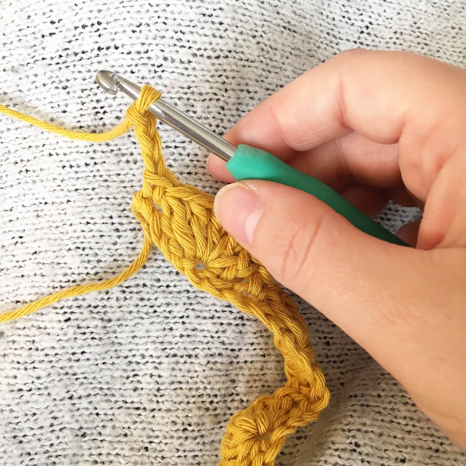 Thread the Love: Shell Stitch Bonnet Tutorial