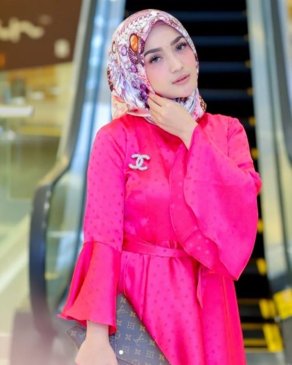 Profil dan Fakta Imel Putri Cahyati, Mantan Istri Sirajuddin Mahmud ...