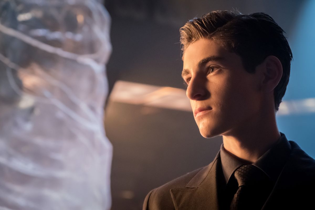 DC Geek House: [Noticia] Nueva promo de 'Gotham' con la ciudad teniendo ...