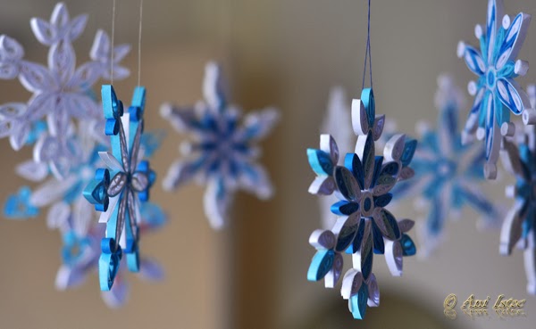 Printre hobby-uri: quilling, kusudama, origami, bijuterii handmade ...