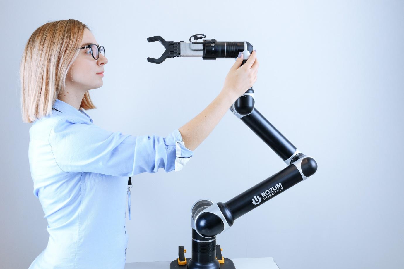 What Are Adaptive Robotics And How Do It Contribute To The Industry?