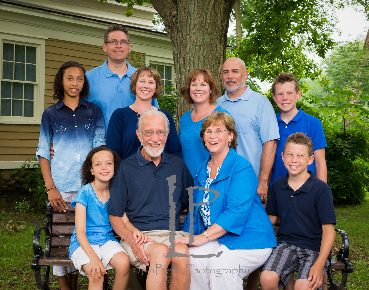LaBelle Photography: Coordinating colors for your family portrait