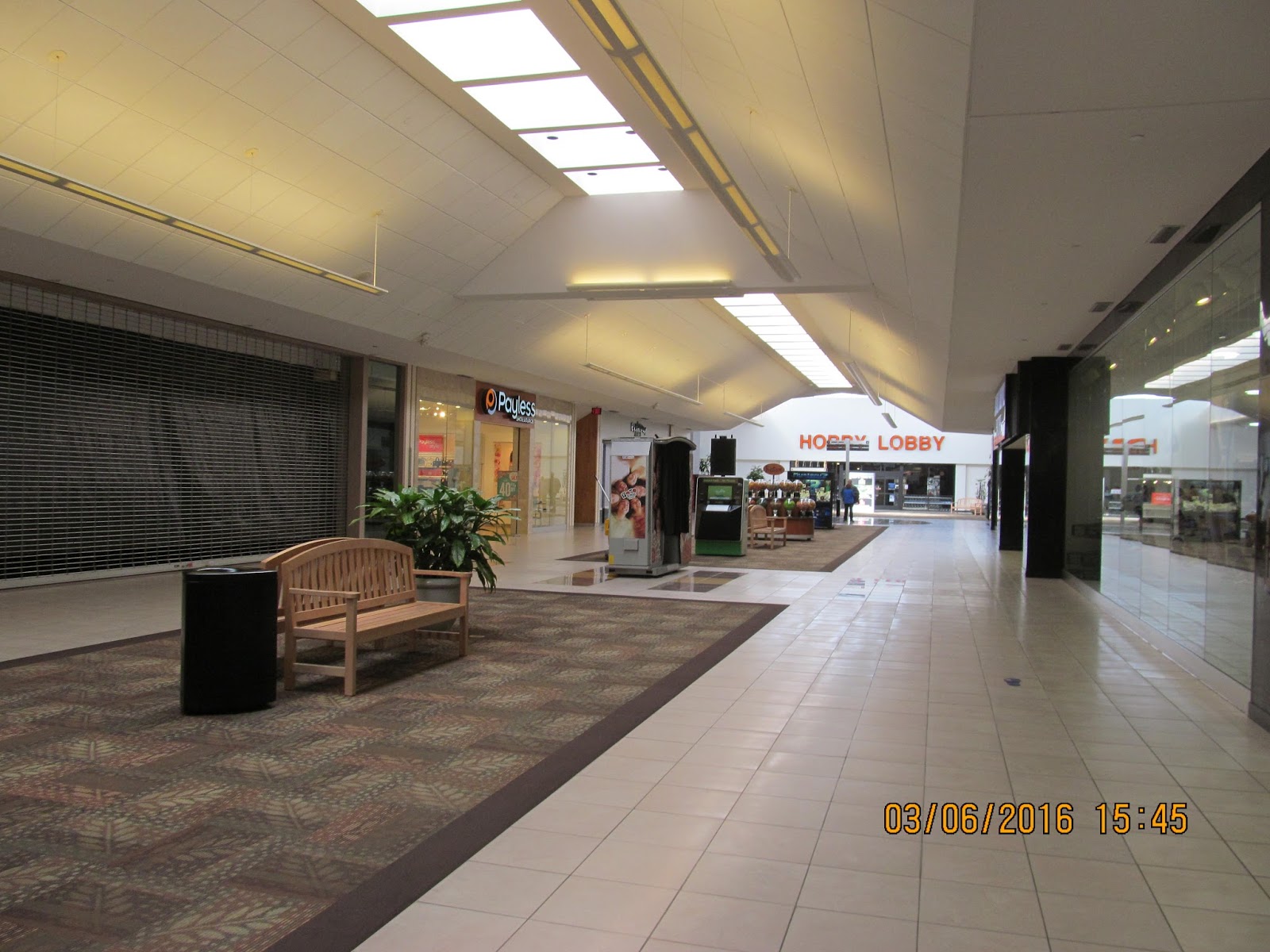 Trip to the Mall: Hickory Point Mall- [(Forsyth) Decatur, Illinois)]
