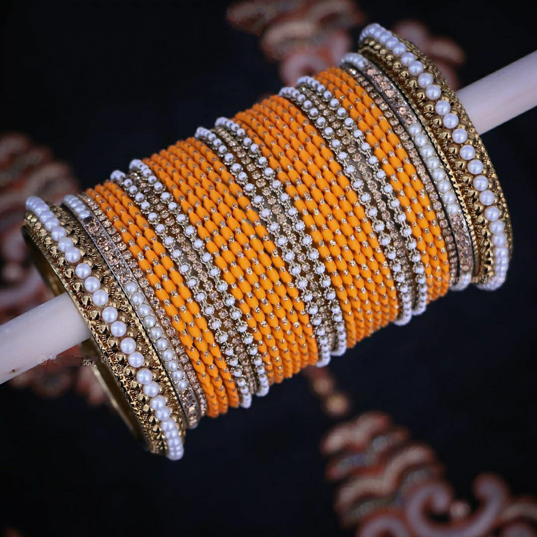 Multi color bangles sets