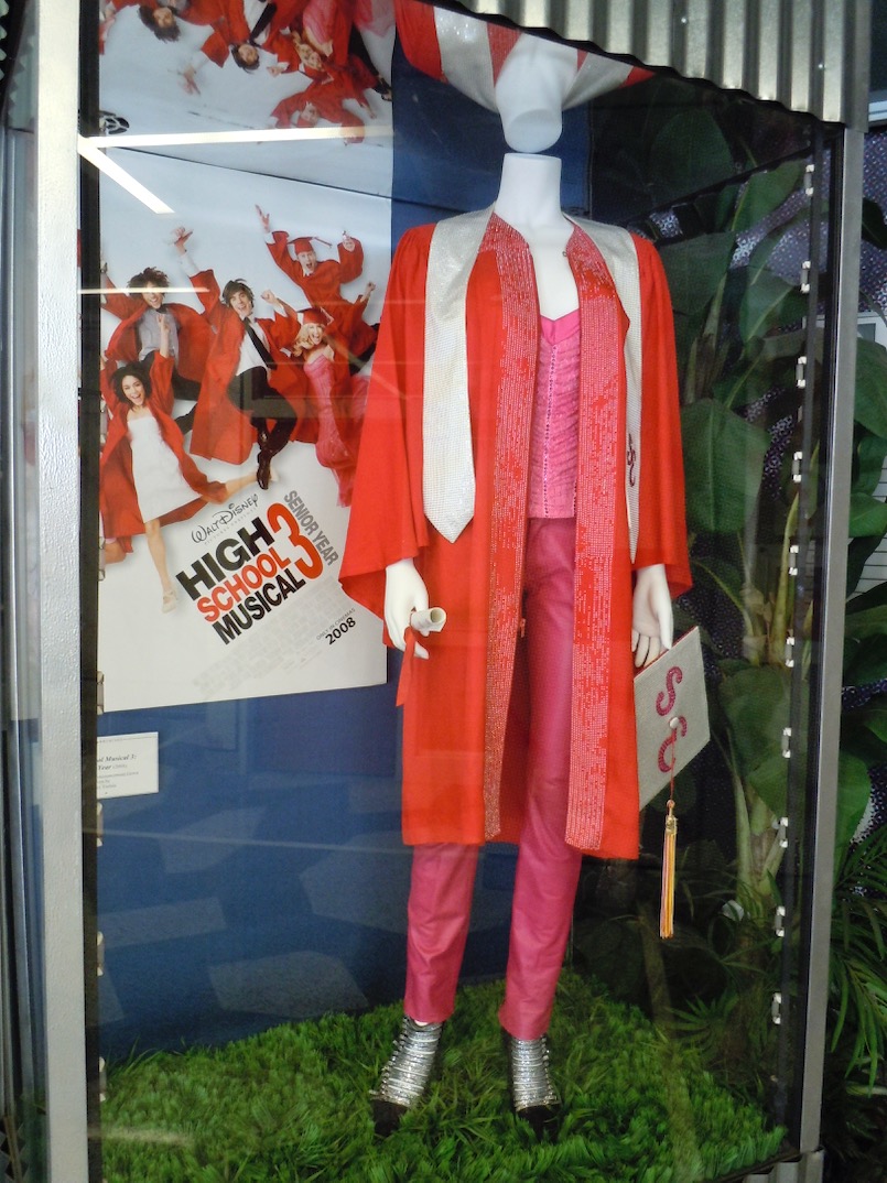 Hollywood Movie Costumes and Props: 10 more costumes from movie and TV ...