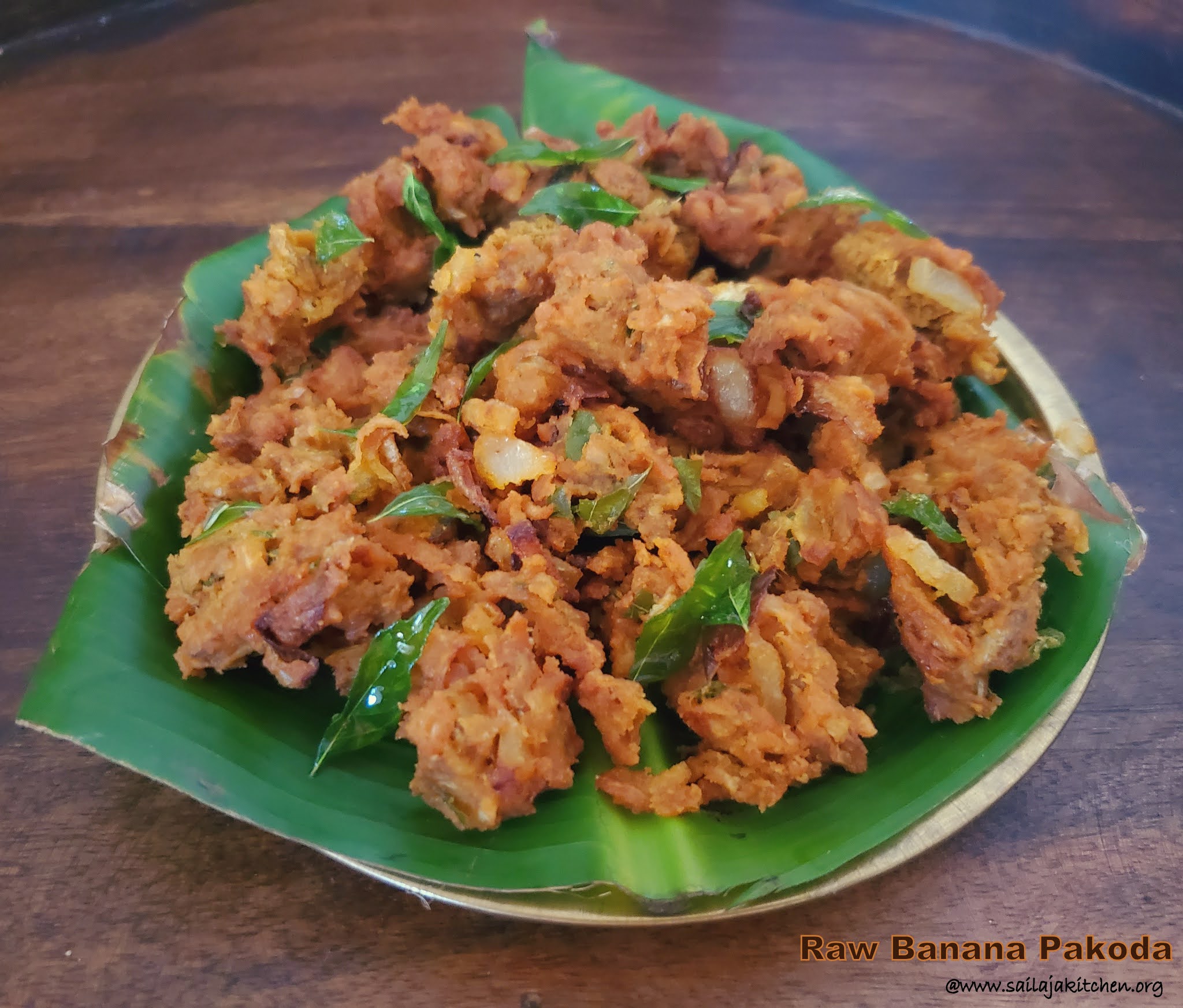 Sailaja Kitchen...A site for all food lovers!: Vazhakkai Pakoda Recipe ...