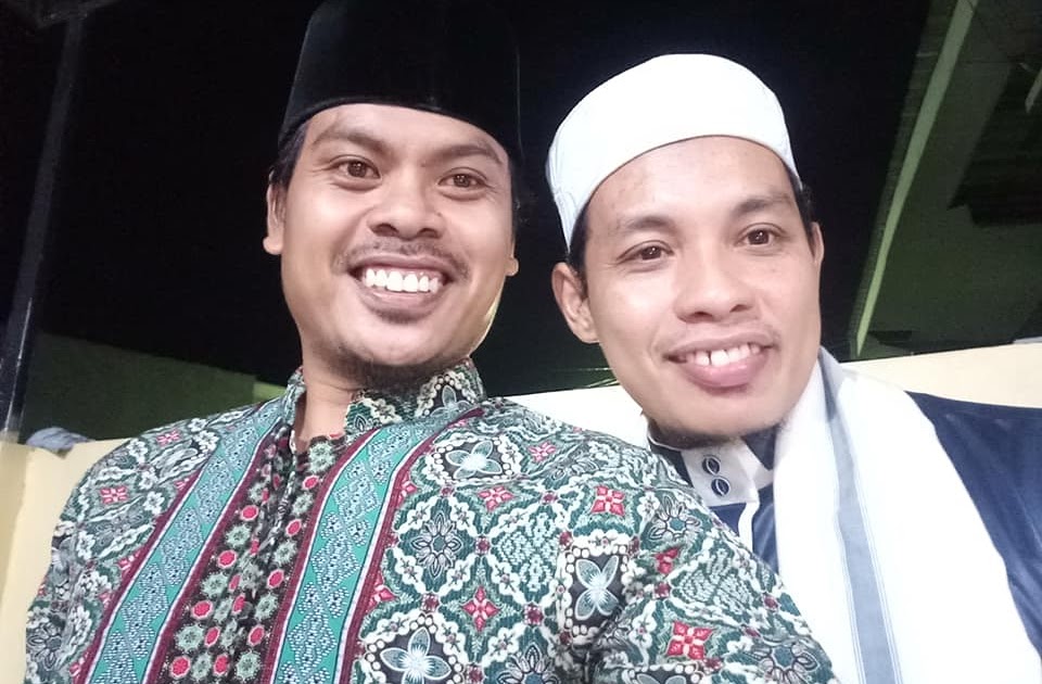 In Memoriam Dr. H. Azwar Kamaruddin., Lc. MA. 😭 MASIH INGIN KU DUDUK ...