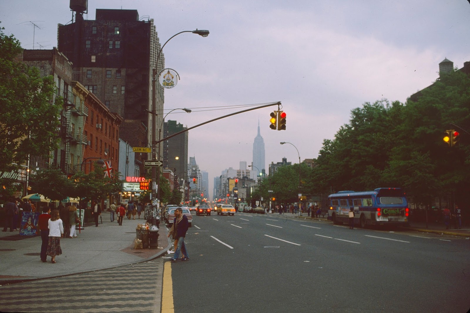 Wonderful Vintage Photographs of New York City's Street Scenes in 1979 ...