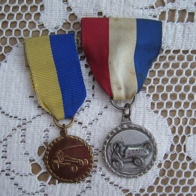 Fiona and Twig: Shoppin' the Blogroll...