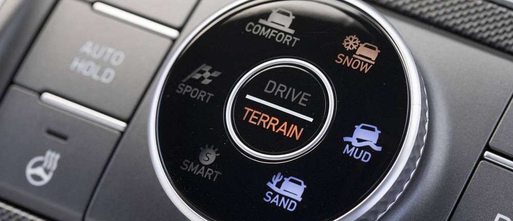 New Terrain Mode Selector on the 2021 Hyundai SantaFe | Carsfresh