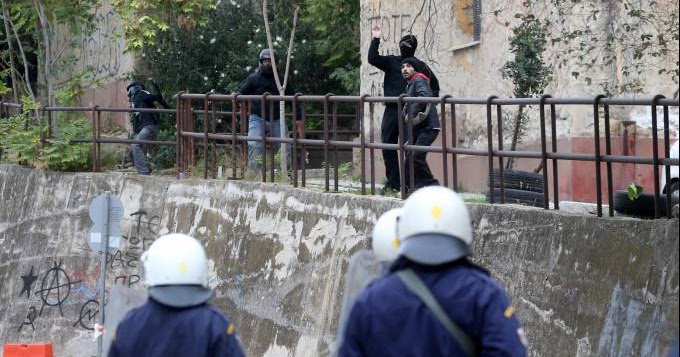ΟΙ ΈΛΛΗΝΕΣ ΑΣΤΥΝΟΜΙΚΟΙ ΚΑΤΑΓΓΕΛΛΟΥΝ: Η ΠΟΛΙΤΙΚΗ ΗΓΕΣΙΑ ΔΕΝ ΜΑΣ ...