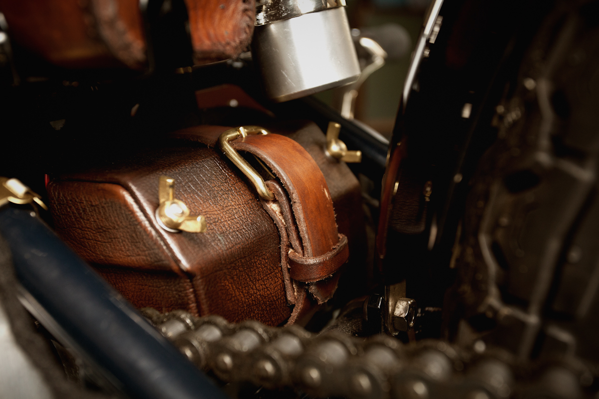 RoyalEnfields.com: The Fox, a custom Royal Enfield that evokes the past