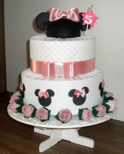 JULIANA GOMES: Bolo Fake Minnie rosa.