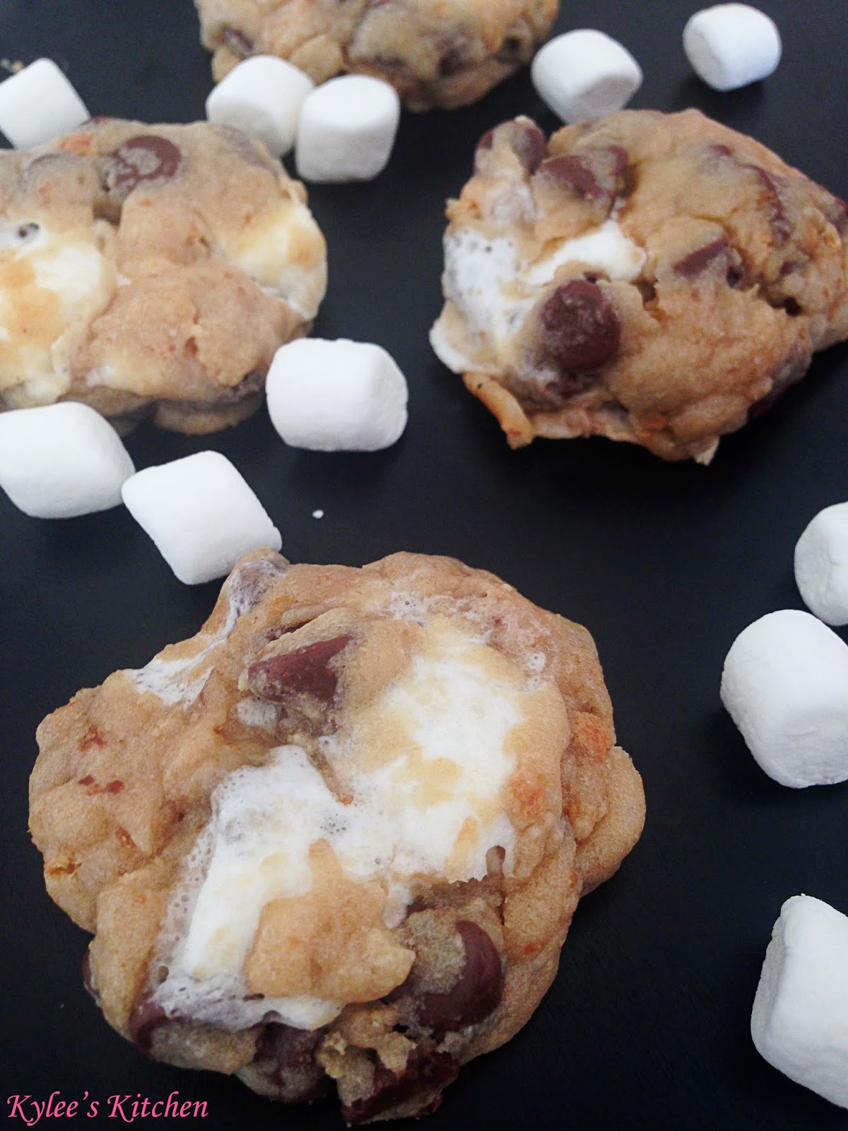 Kylee's Kitchen: LOADED S’MORES COOKIES