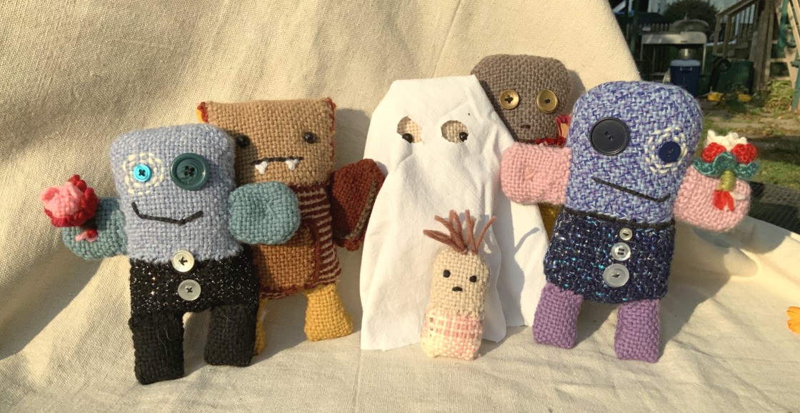 Pin Loom Weaving: Pin Loom Monster Softies for Halloween