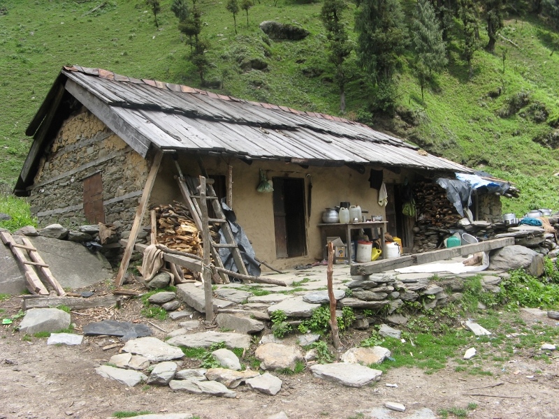 THE DAILY DROID: The Hovel Next-Door