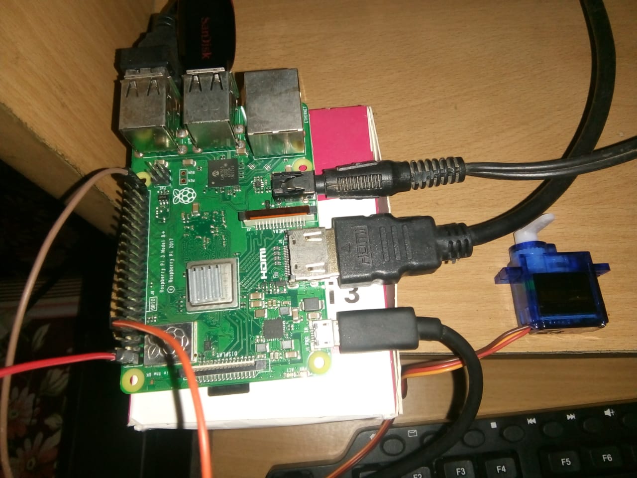 Servo motor interfacing with Raspberry pi 3 ~ ElectroCoreDIY Servo motor interfacing with Raspberry pi 3 ~ ElectroCoreDIY
