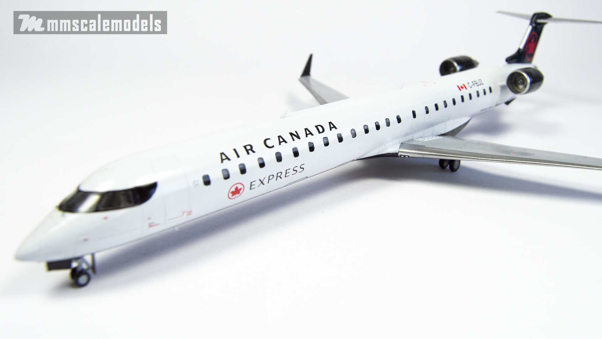 Scale Model Building with Metodi Metodiev: Bombardier CRJ-900 - Big ...