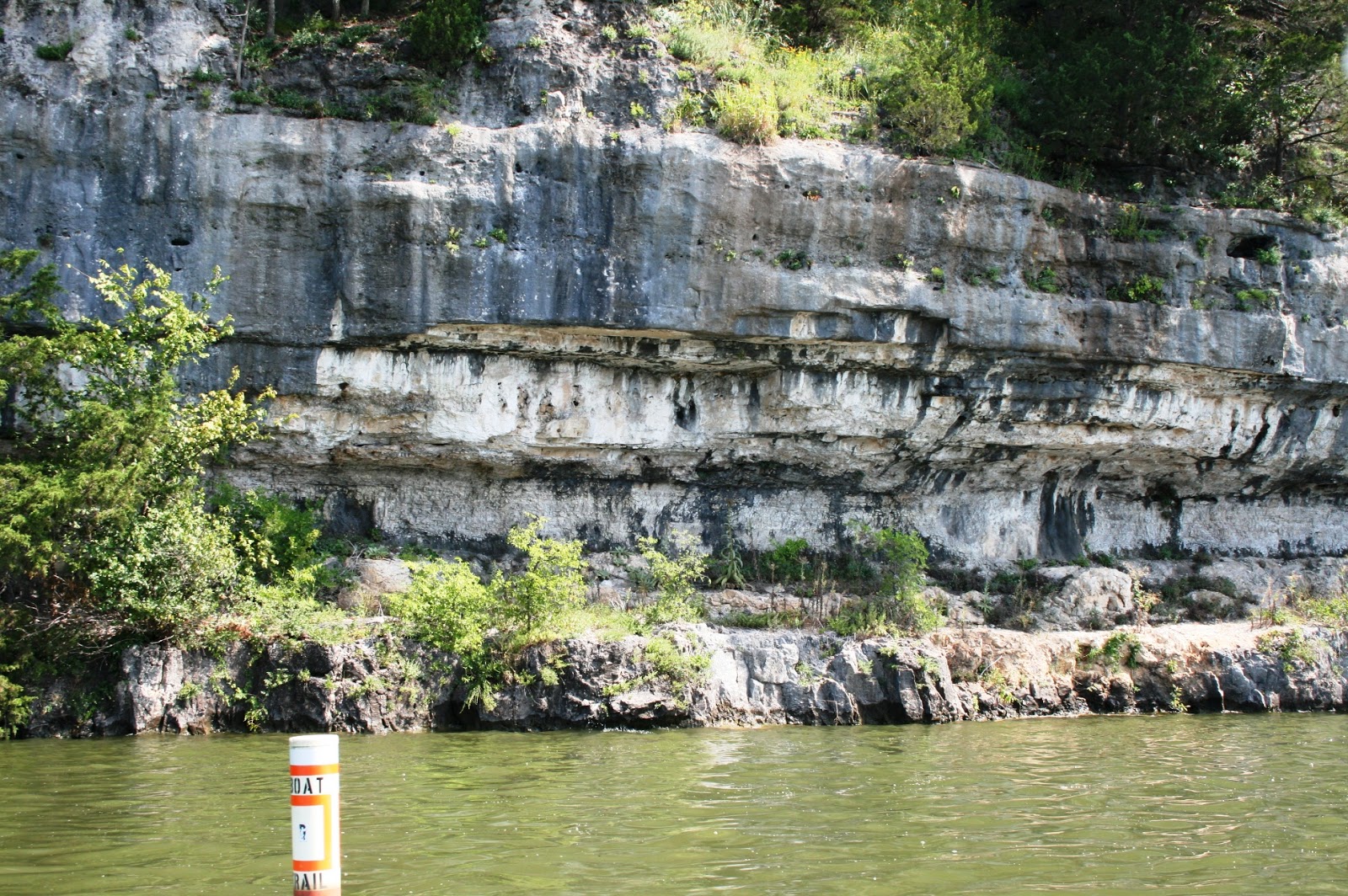 Iguana Boat Sales and Rentals: Lake of the Ozarks Aquatic Trail