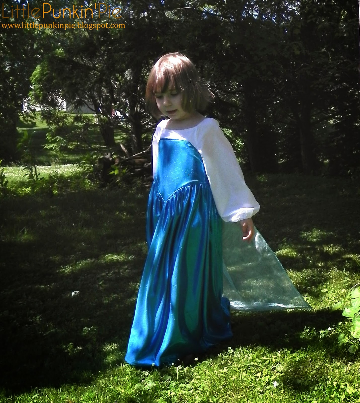 littlepunkinpie: Elsa Has Arrived! {Custom Frozen Costume}