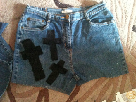 Paige of Fashion: DIY cross shorts.