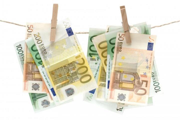 Ποίοι και πώς ξεπλένουν ΜΑΥΡΟ ΧΡΗΜΑ στην Ελλάδα;