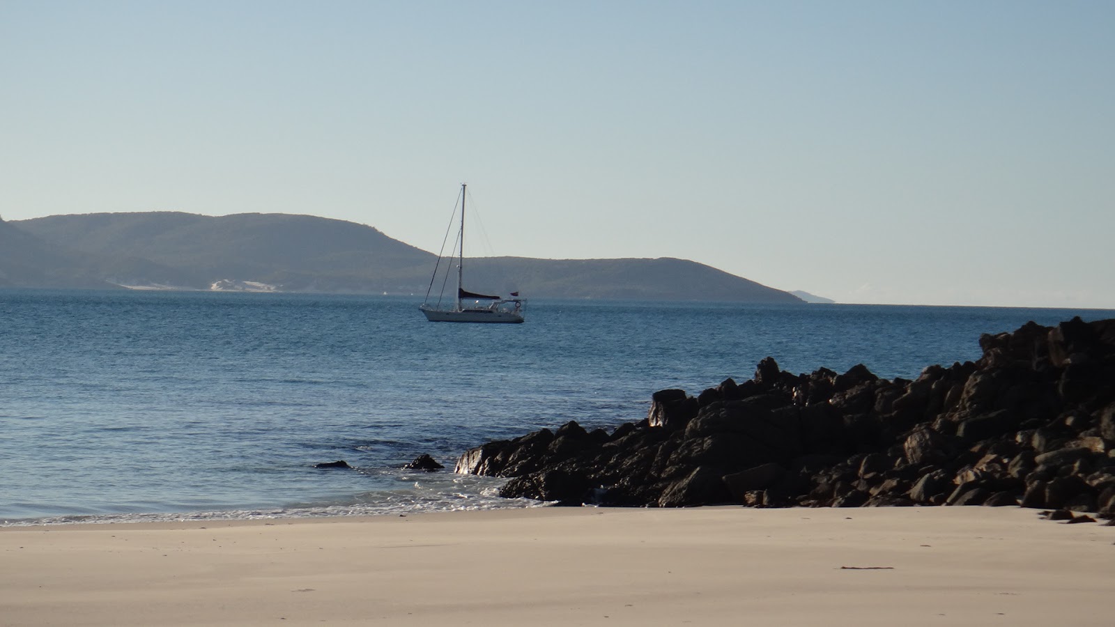 Shine a Light: Cruising Catch Up #2 - Hexham Island to the Percy Islands