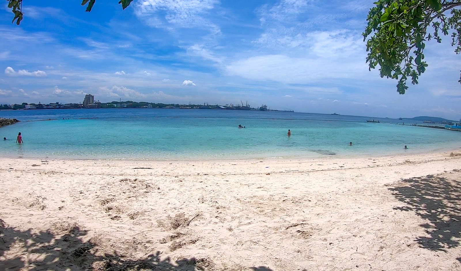 Vlogging at El Paril Caliclic Beach Resort - The Fat Foot Adventures