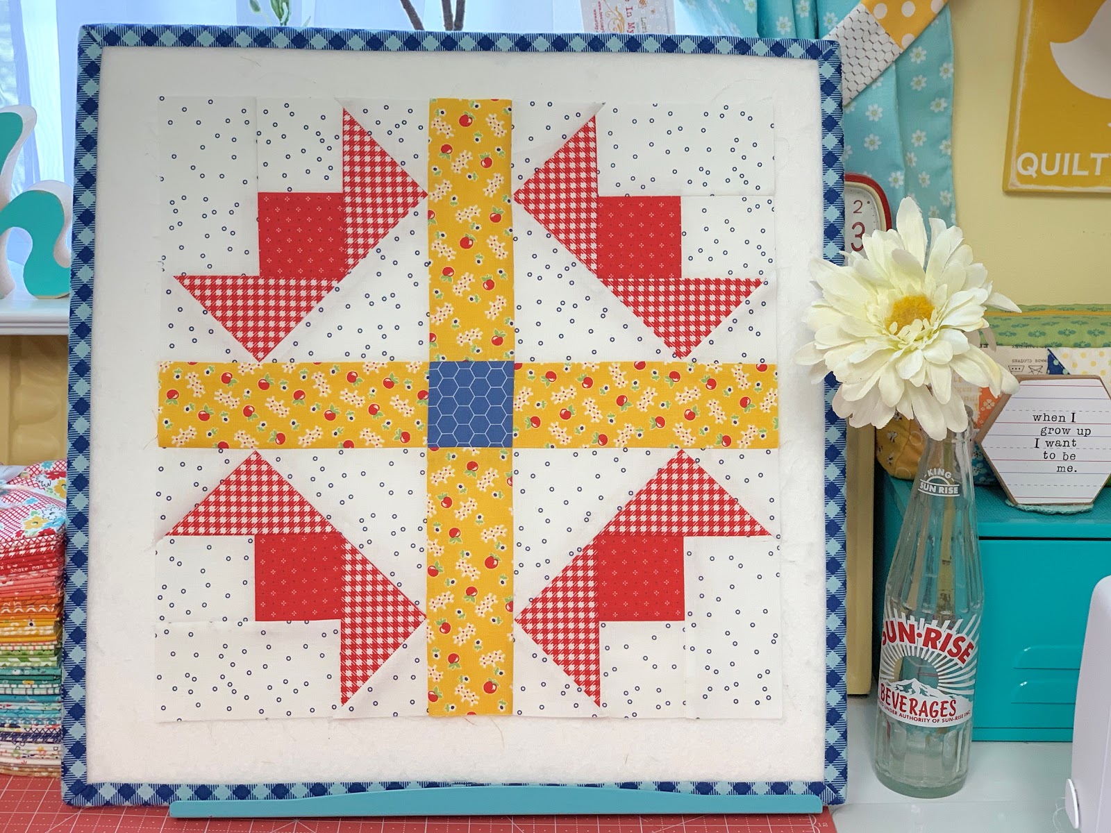 Vintage Block Along - Week 26 - Parade Block!! | Bee In My Bonnet ...