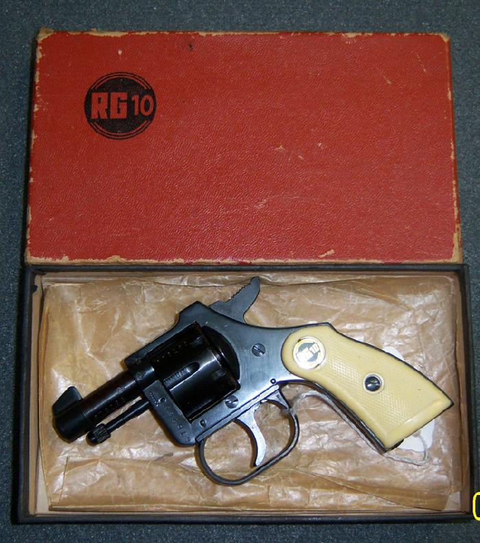 Vintage Outdoors: Rohm, Model RG-10, .22 Short Caliber, 2in. Barrel