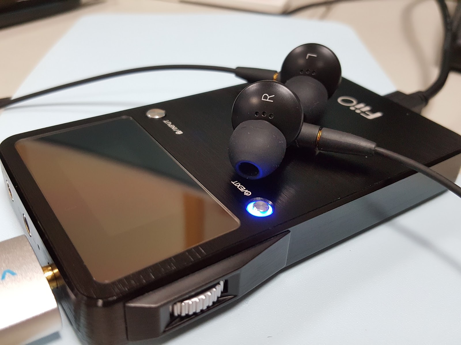 [評測] FiiO F5 鈦晶振膜可換線入耳耳機, 清晰就對了