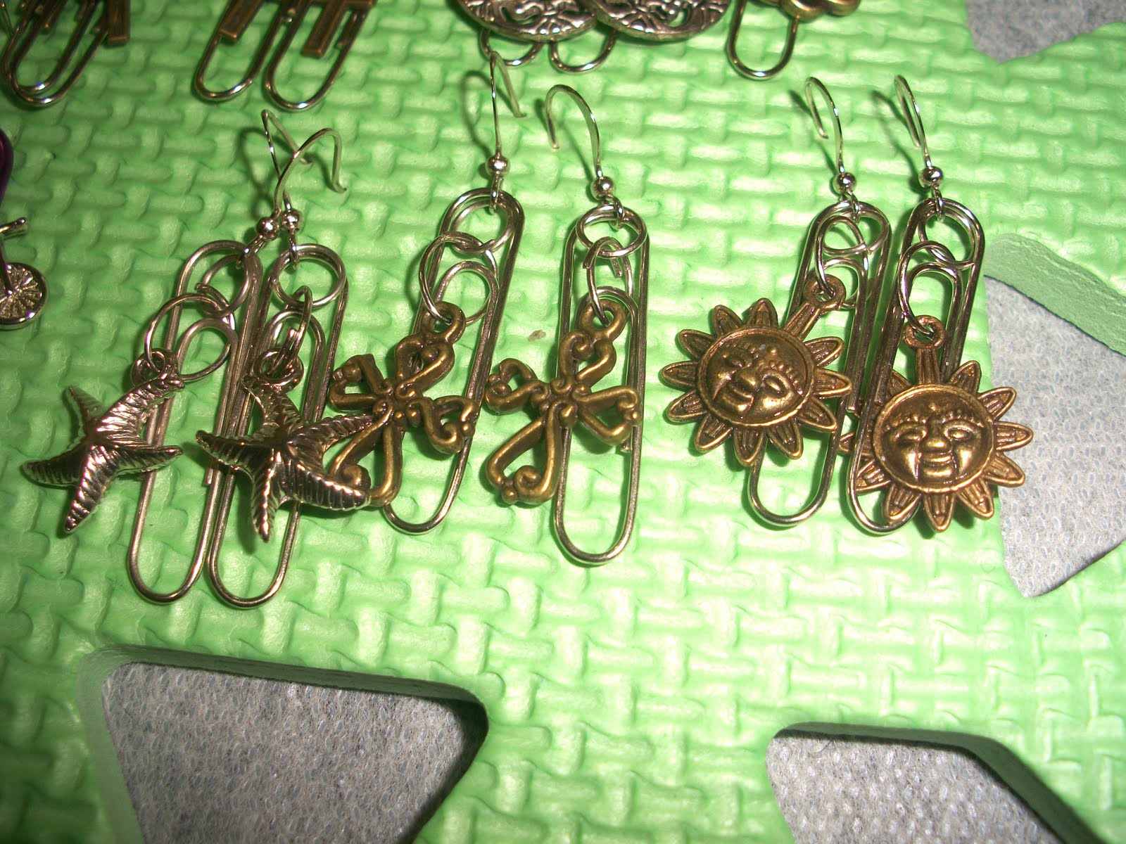 BeadWords Boutique: Paperclip Earrings