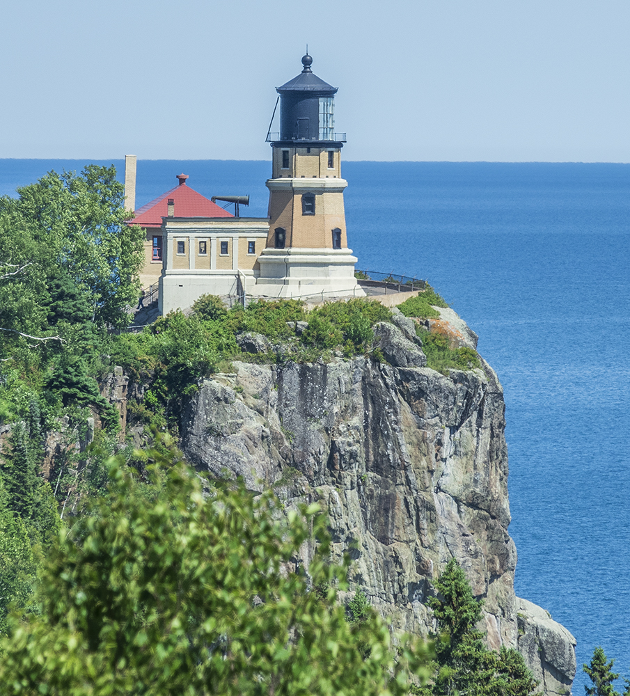 Merikay's Dream : Two Harbors, Waterfalls and Lighthouses