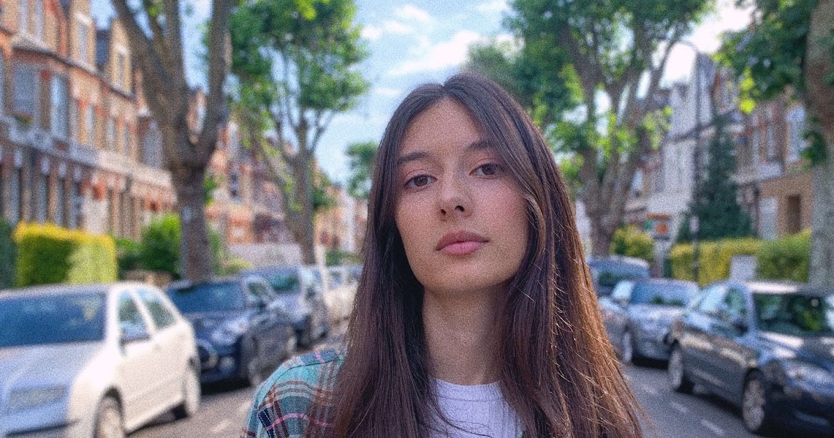 Zelha shares delicate new single "Empty Calls"