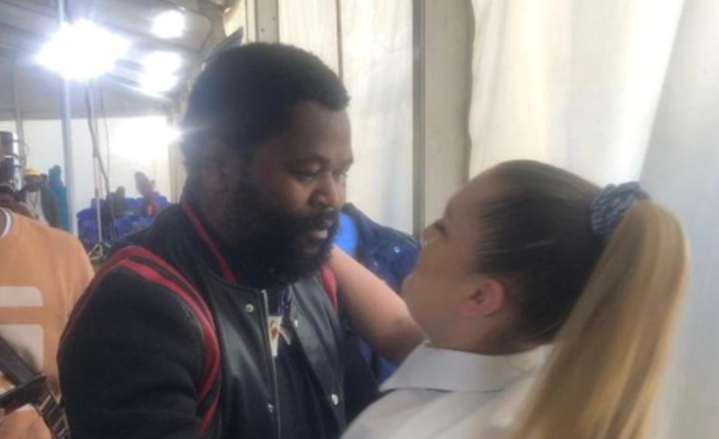Married Sjava replaces side chick Lady Zamar with a white chick (PHOTOS)