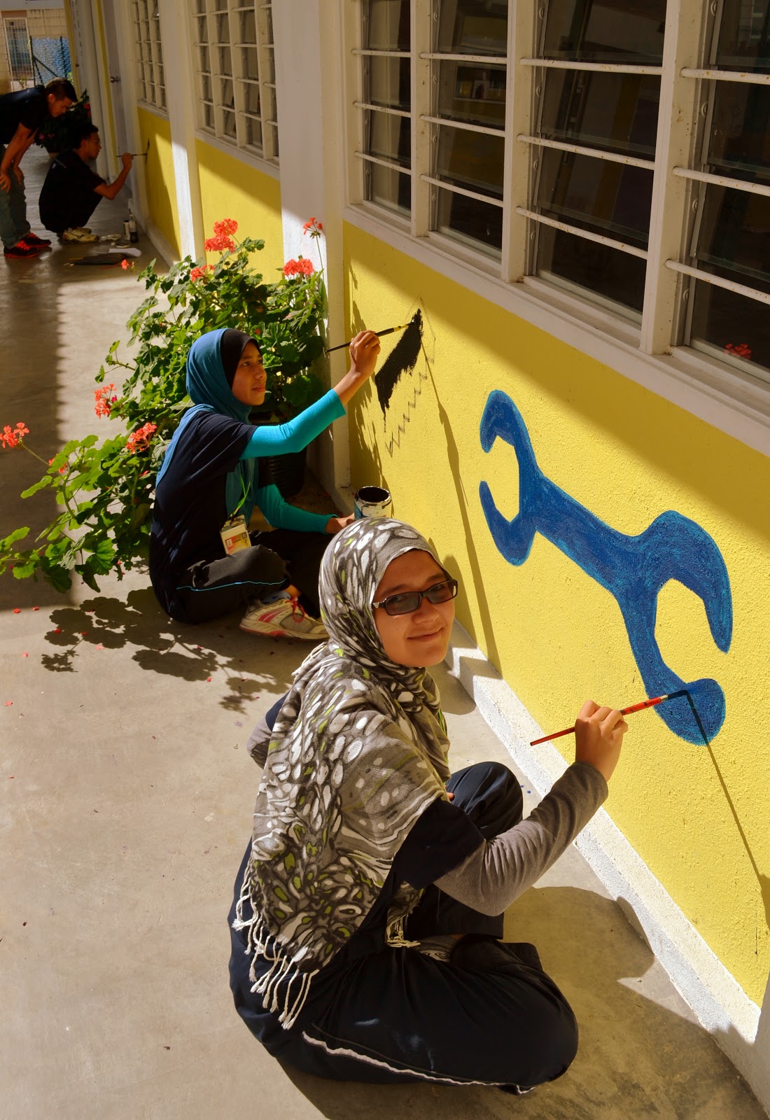 Shazika Shahrim: Menconteng dinding sekolah