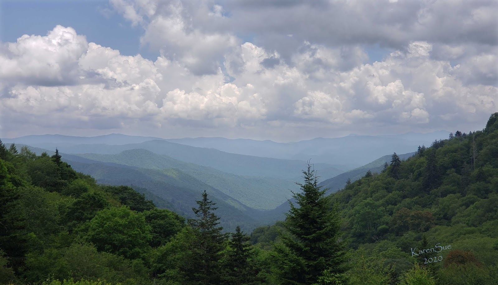 Welcome! Let the Journey Begin.: Worlds Largest Ceiling Clock ...