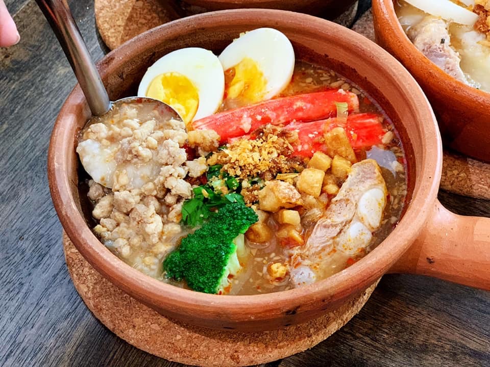 [food review] Jok Jok Mor - Traditional Thai Claypot Porridge