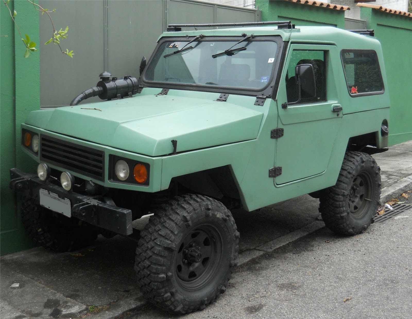 Registros Automotivos do Cotidiano: Engesa 4 4x4 1987