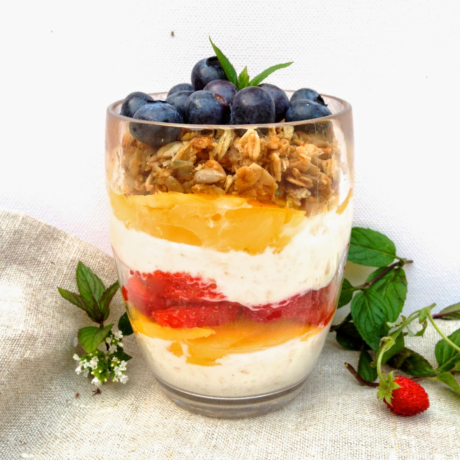 Healthy Food Guide: How to make a healthy layered breakfast pot
