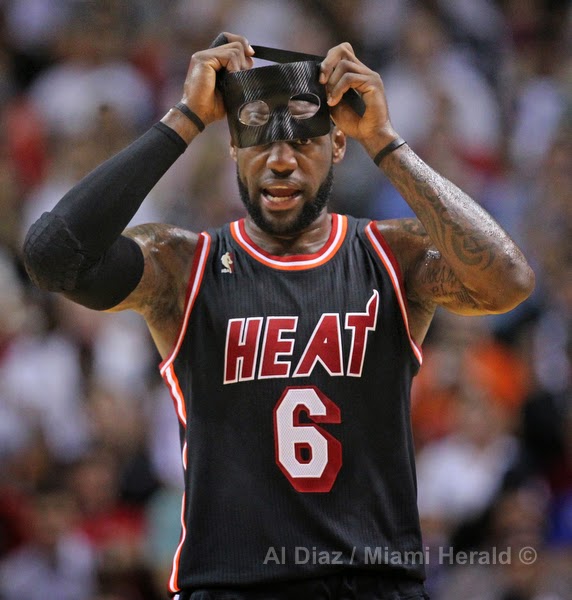AL DIAZ PHOTO: LeBron James: LeBATMAN!