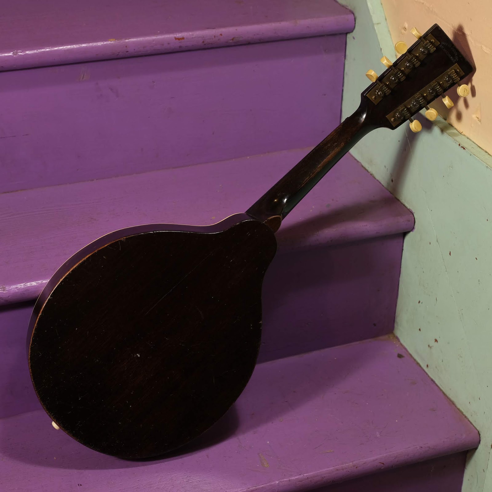 1933 Gibson-made Kalamazoo KM-11 Flatback Mandolin