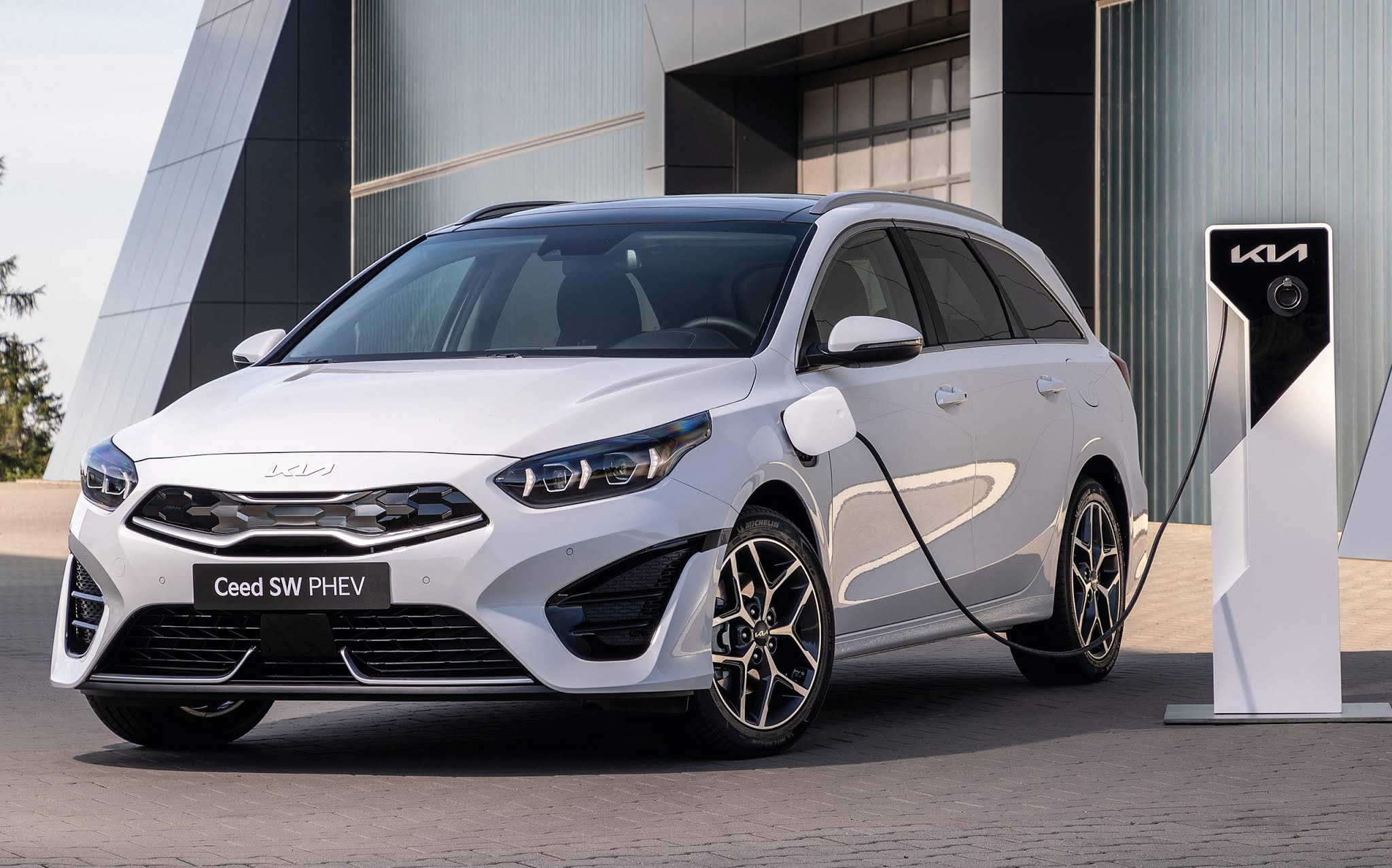 Kia Ceed 2022 recebe facelift na Europa - veja fotos e detalhes