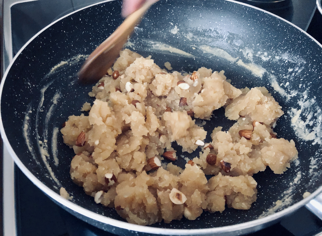 Turkish Flour Helva Recipe (Un helvasi) | Episode 391 - Baking with Eda