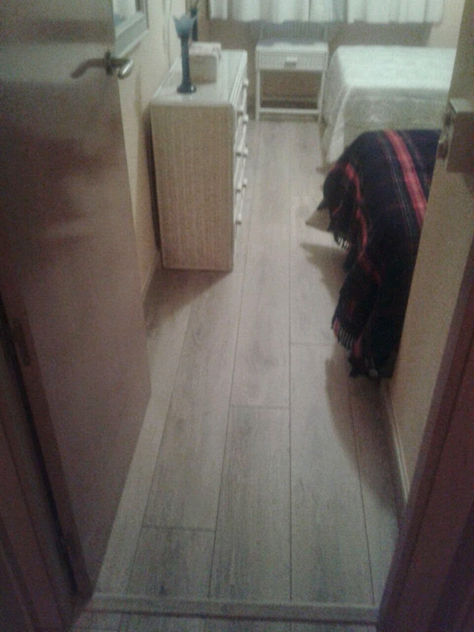 Un SUELO muy VIVO: Tarkett Woodstock Roble Curtido Forest Bisel V4